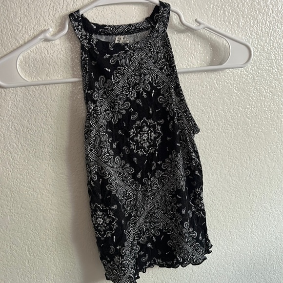 Mudd | Tops | Mudd Bandana Pattern Top | Poshmark